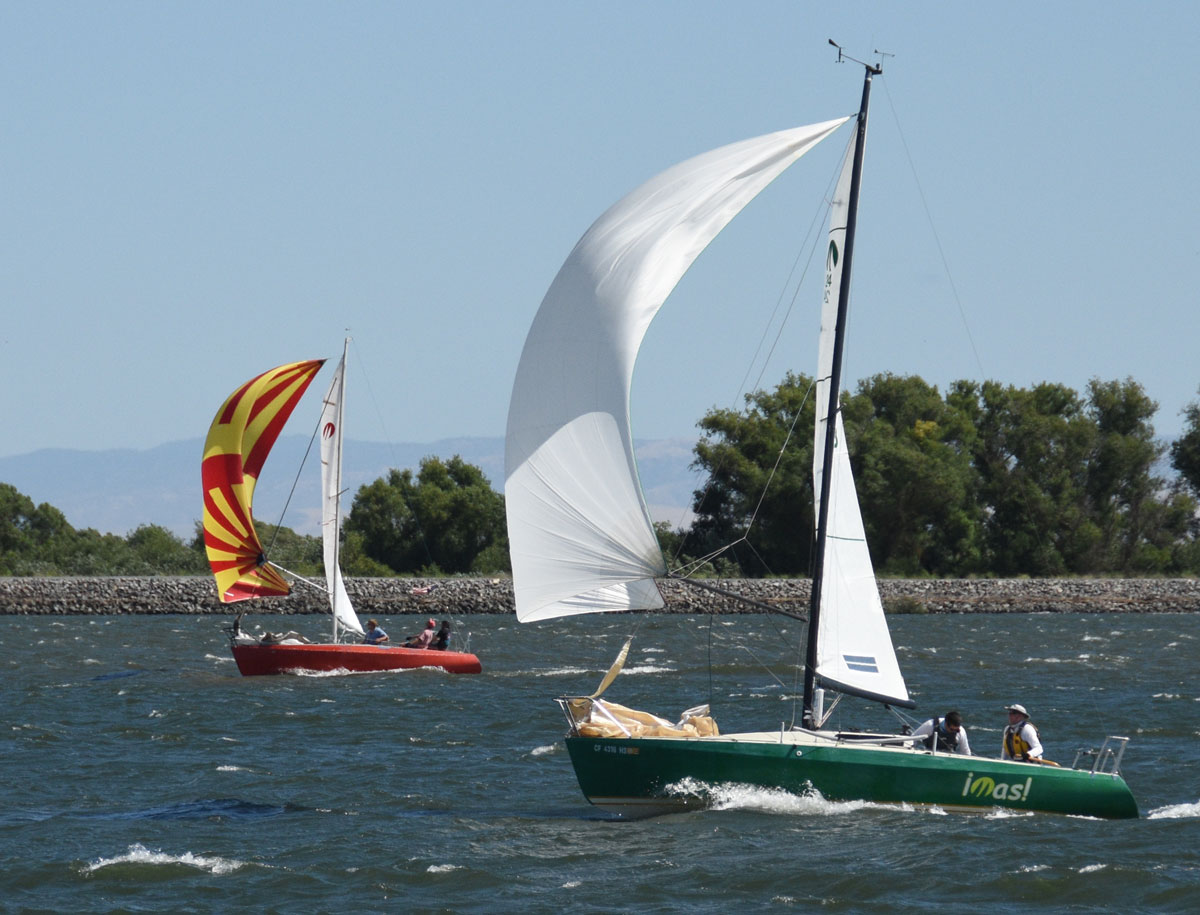 Yacht Racing on the Horizon