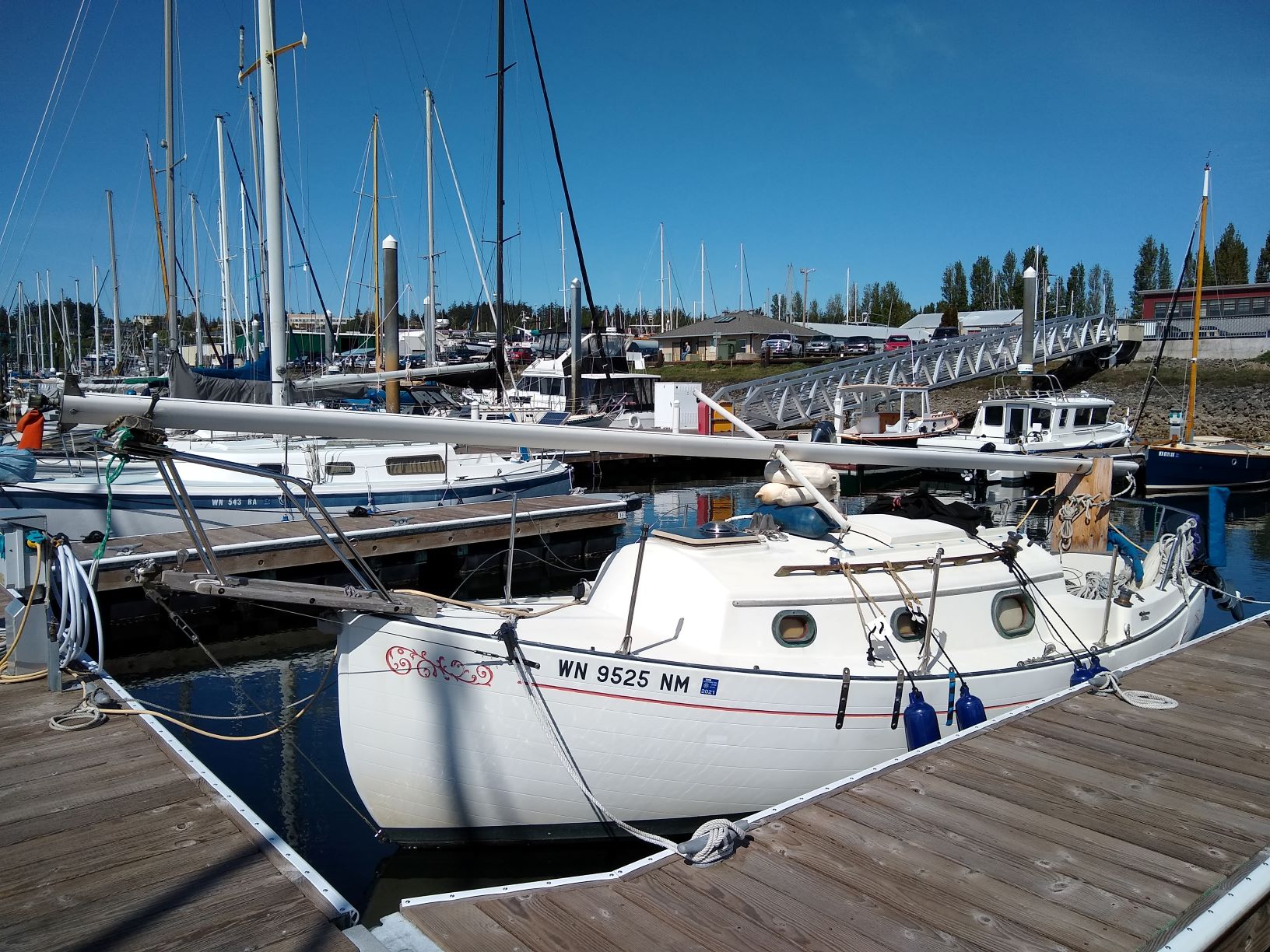 Lowering the Mast on a Small Boat with The Resourceful Sailor