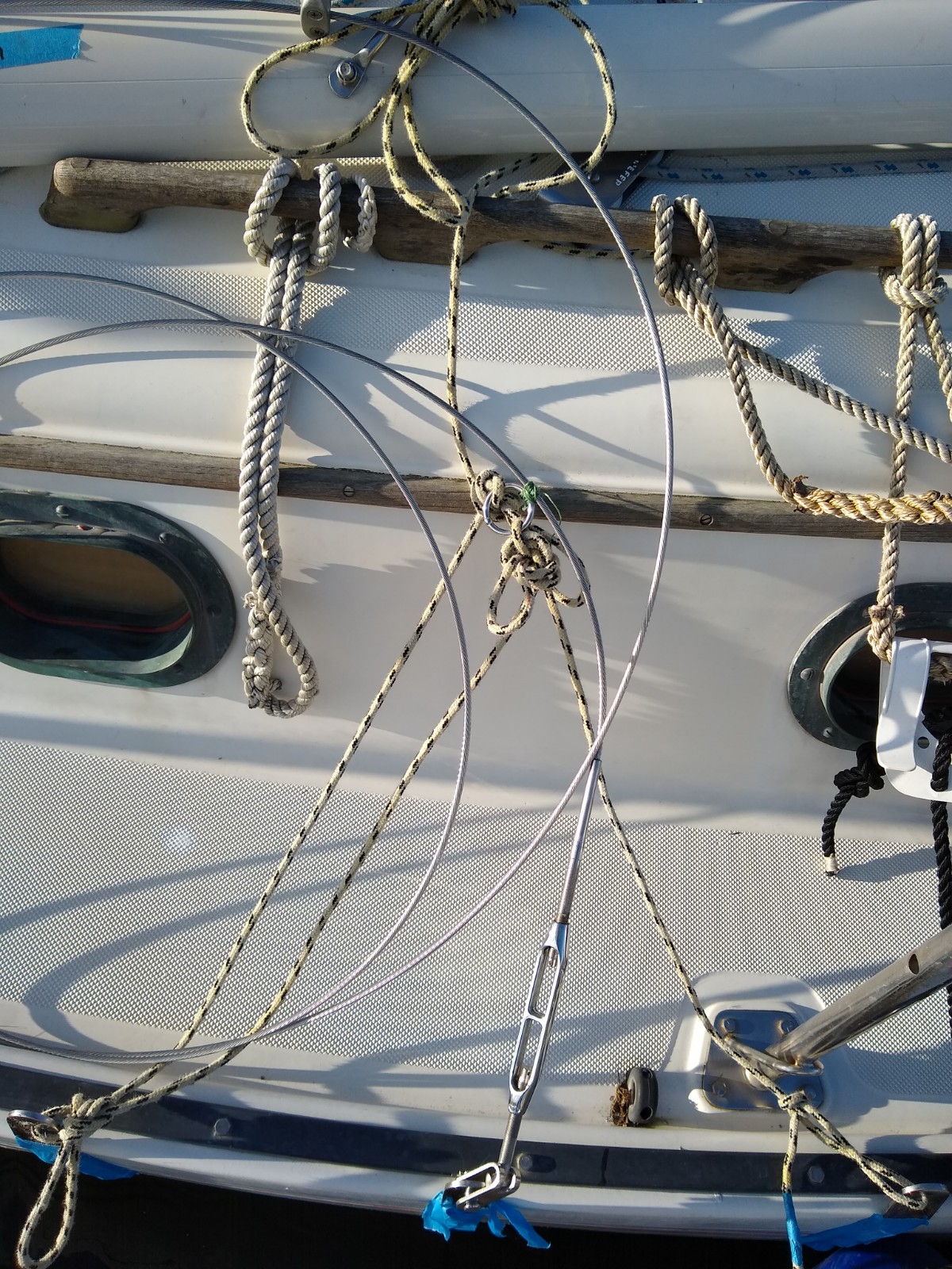 Raising the Mast of a Small Sailboat with The Resourceful Sailor — The ...