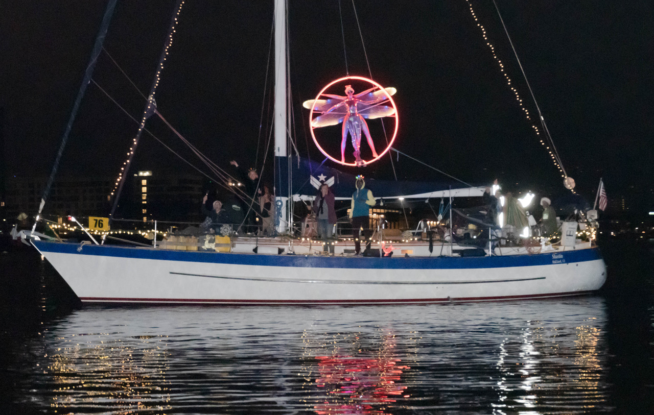 Lighted Boats Continue to Dazzle the Bay