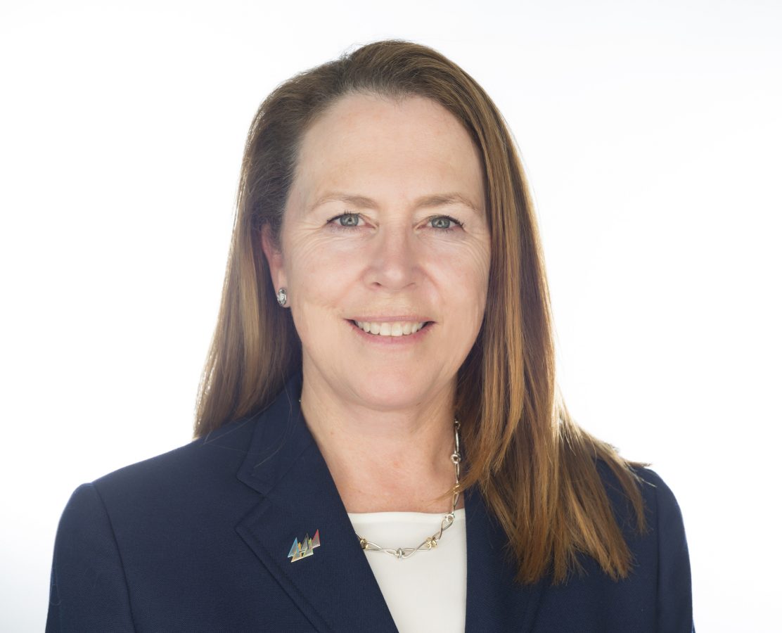 Episode #24: Pam Healy on Giving Back to Women Sailors - Latitude38