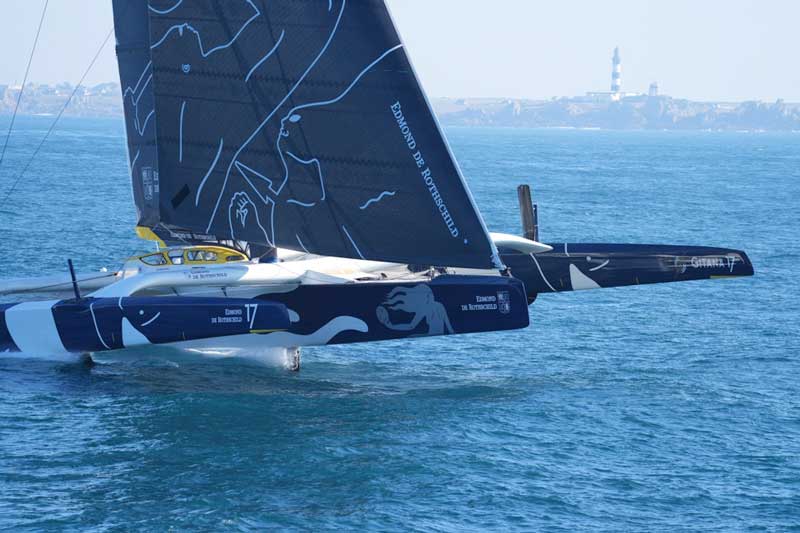 Maxi Edmond de Rothschild Begins Jules Vernes Trophy Attempt