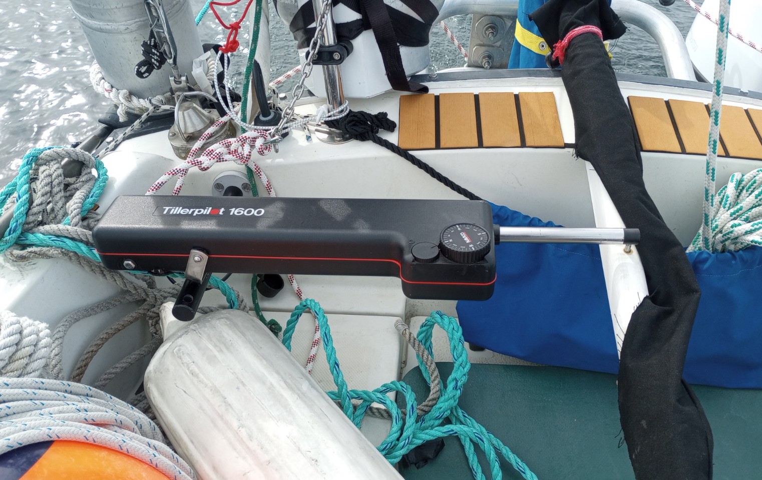 The Resourceful Sailer Reinstalls a Classic Electronic Autopilot