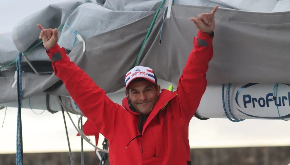 Ronnie Simpson Passes Cape of Good Hope in Global Solo Challenge